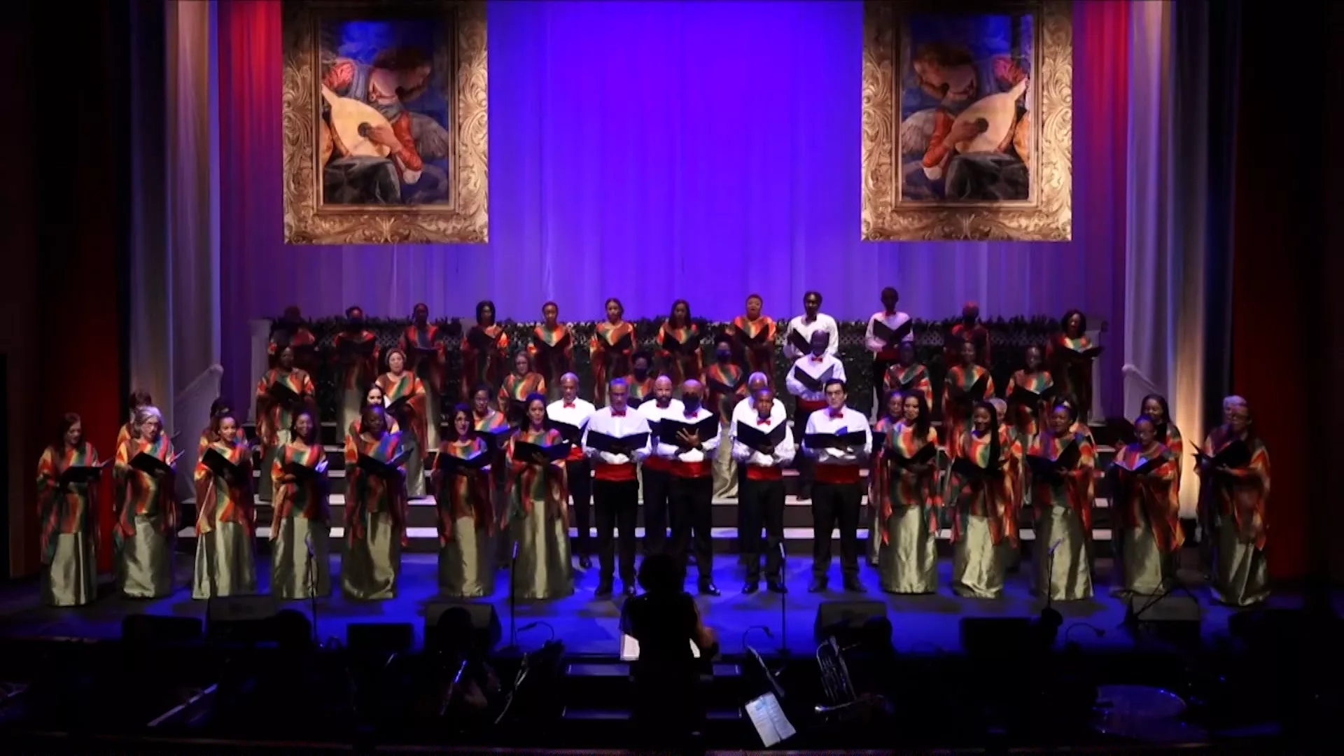 Celebrating Christmas With The Marionettes - TTT News