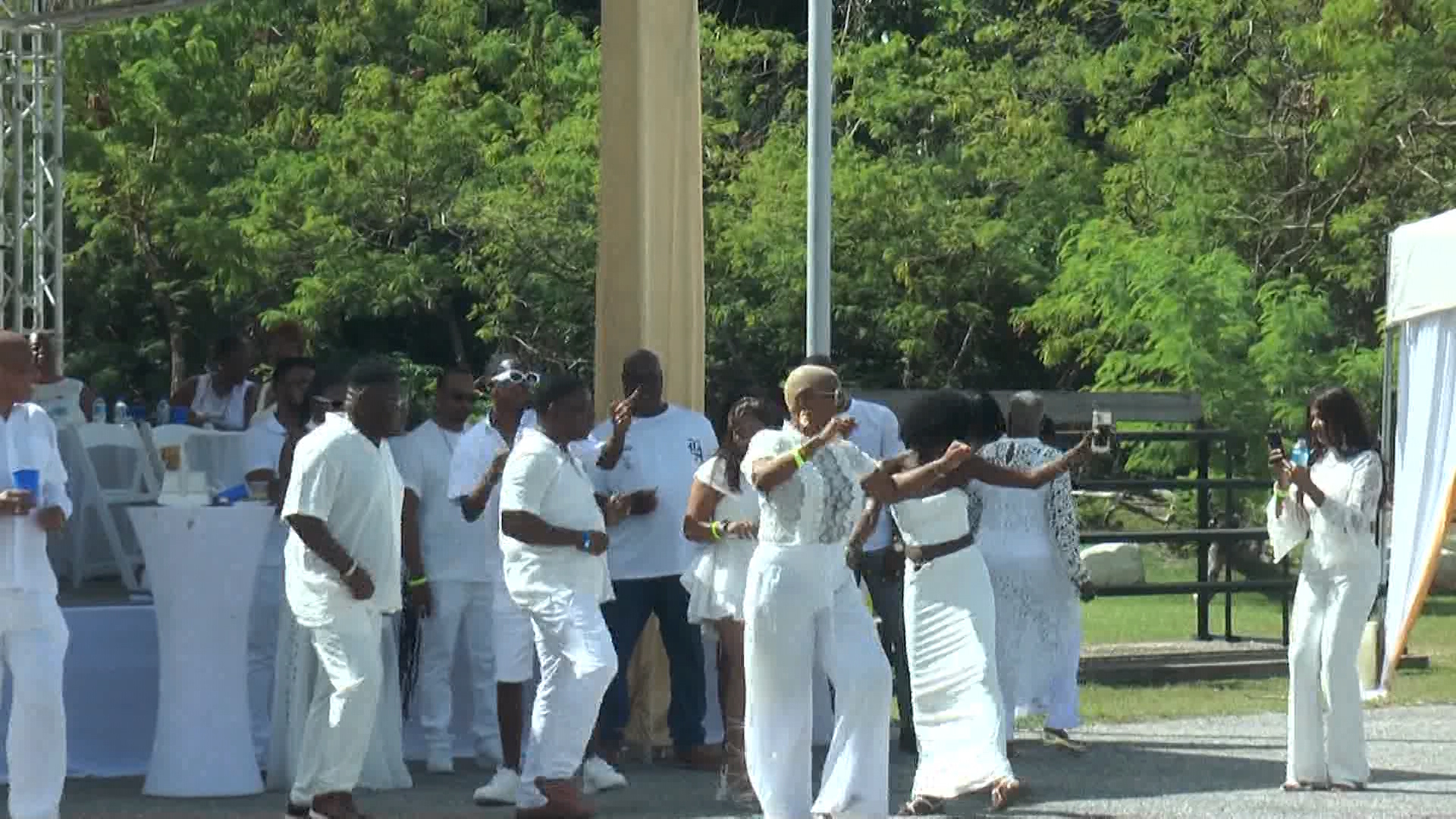 Feel Good Moment – Stush All-Inclusive Brunch - TTT News