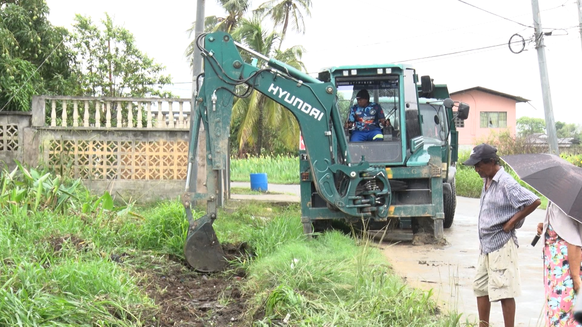 Cunupia Cleans Up After Flooding - TTT News