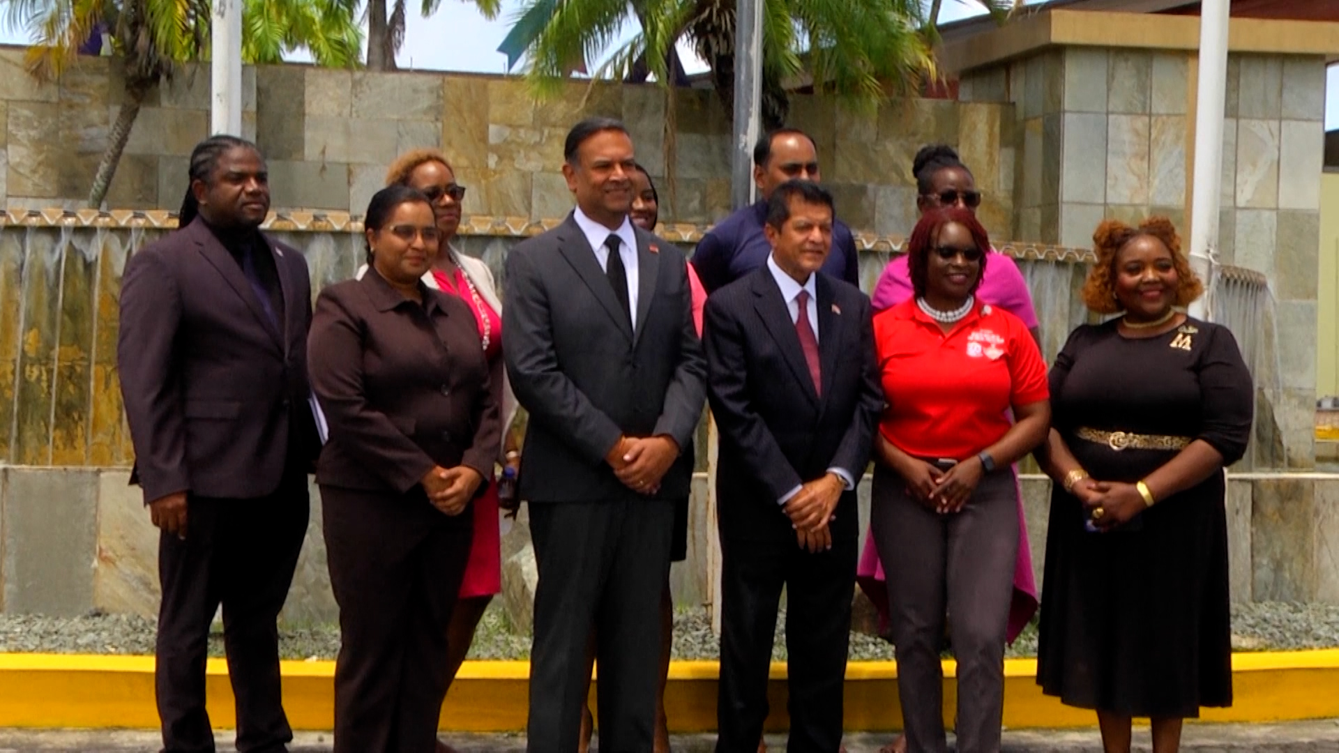 Health Ministers Tour Scarborough General Hospital - TTT News